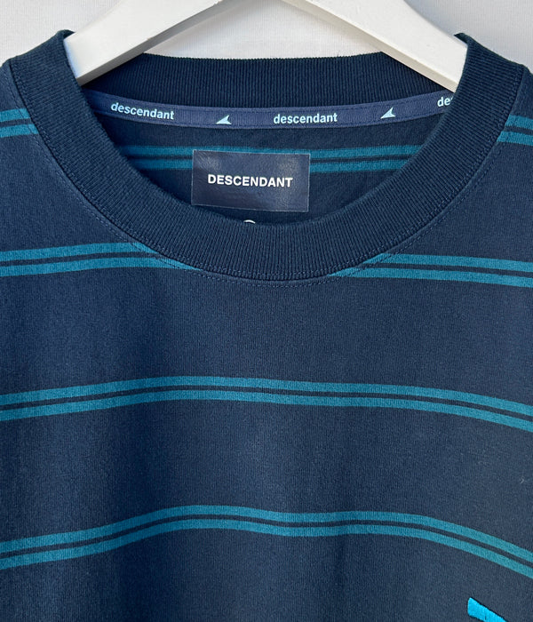 DESCENDANT/HORIZONTAL STRIPE LS (NAVY)